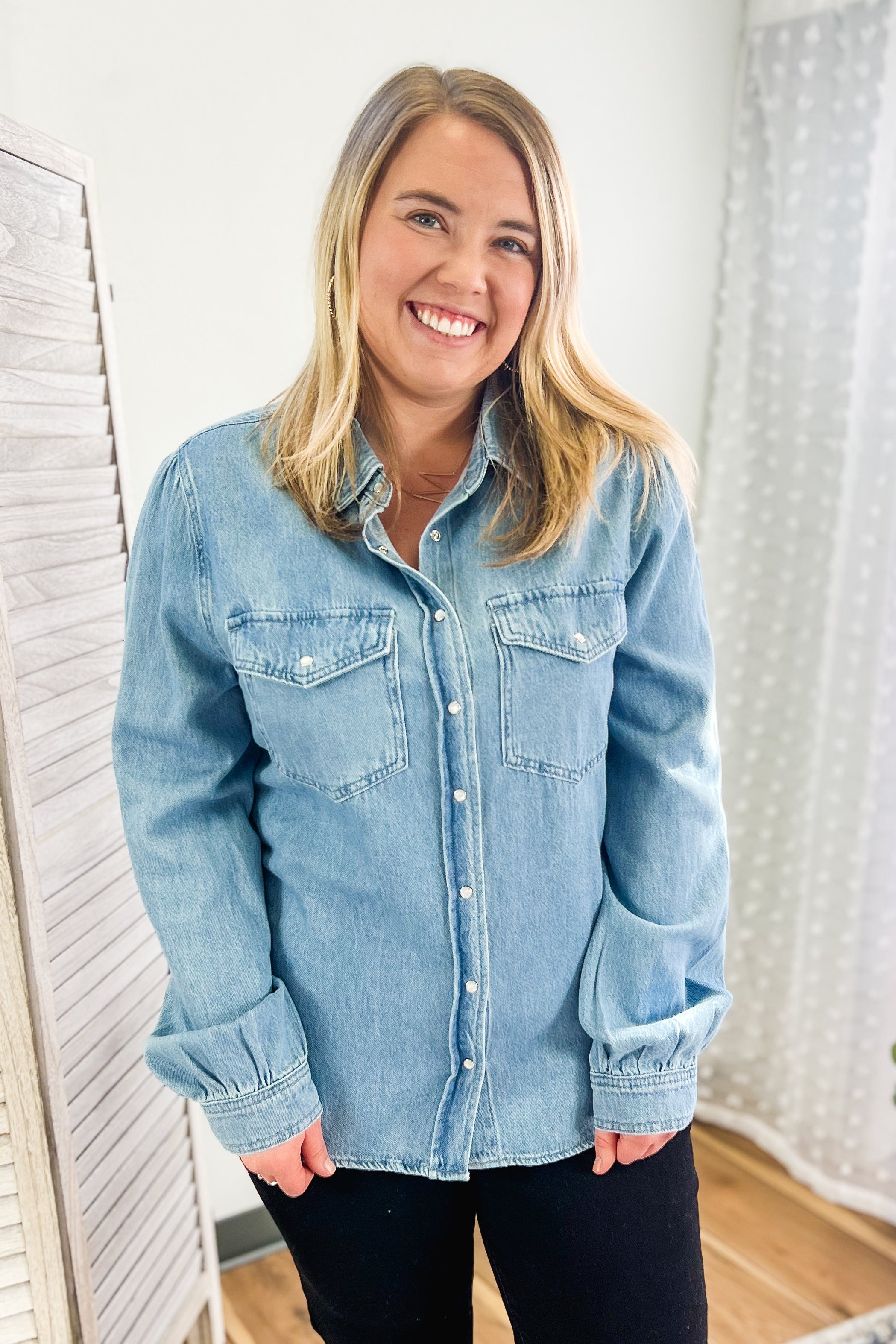 Shop Women's Tops: Blouses, Graphic Tees, Basics, and Tanks | K.E.Y ...